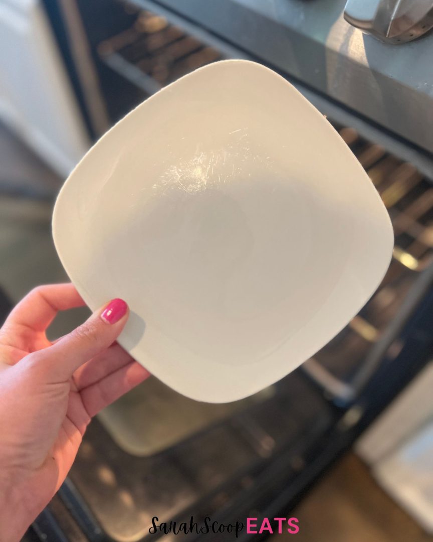 Can You Put A Plate In The Oven: Safe Plates To Use