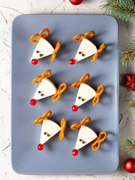 Easy Reindeer Cheese and Pretzels Recipe (Only 4 Ingredients) - Sarah ...