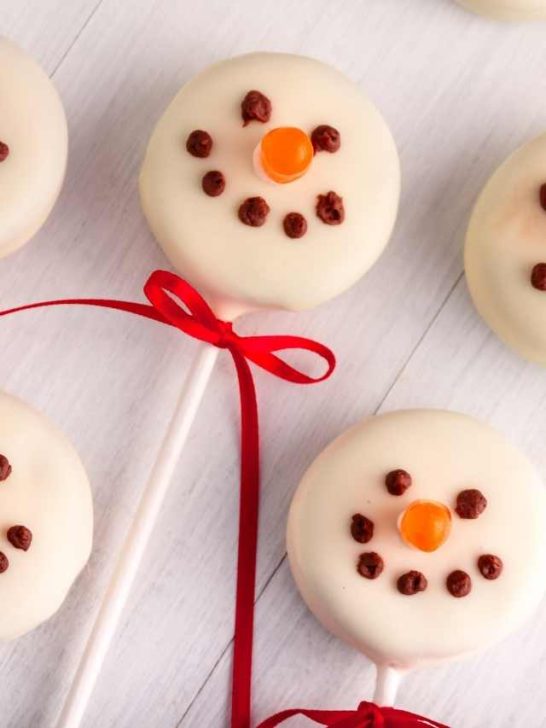 Easy Snowman Oreo Pops