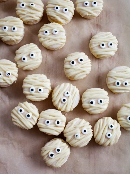 Halloween Mummy Macarons Recipe